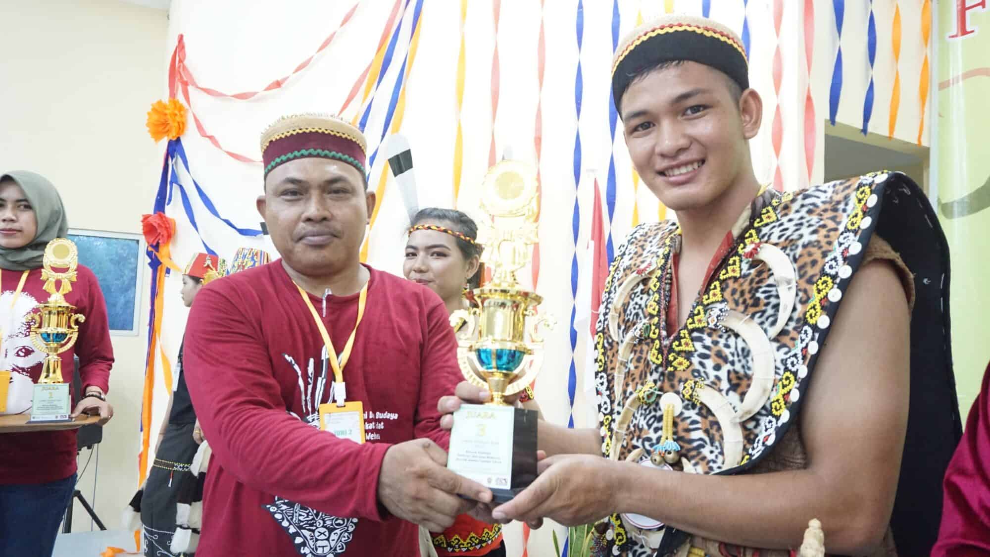 Indigenous people of Borneo celebrated their culture with dances and ...